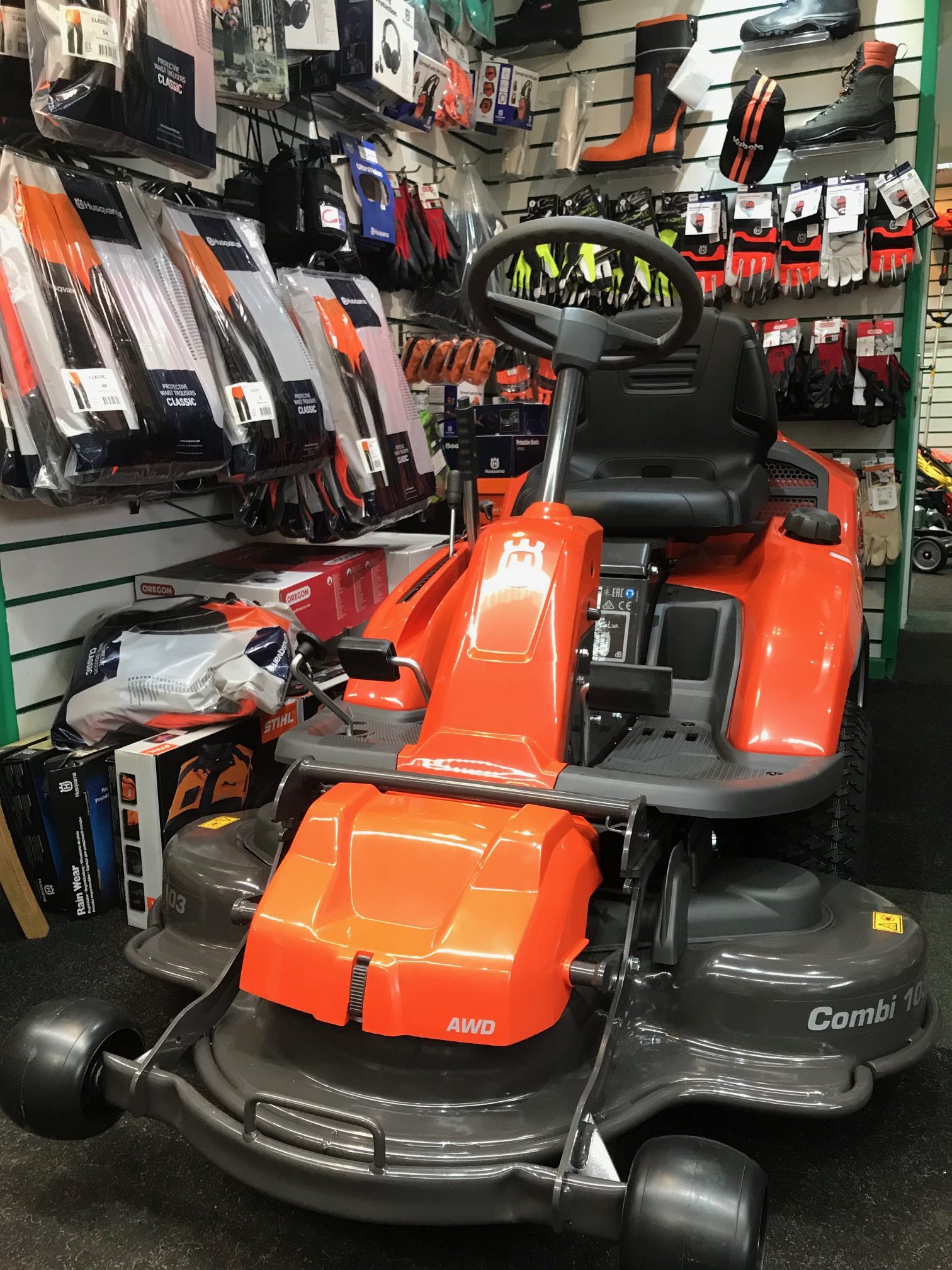 About – MNR Mowers